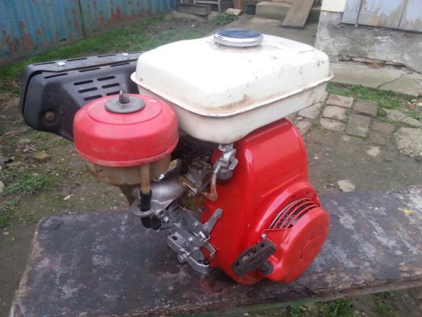 Motor Honda G200 za motokultivator Honda F620 ili F450 ili mijenjam