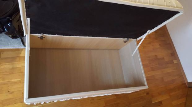 Tabure sa spremnikom