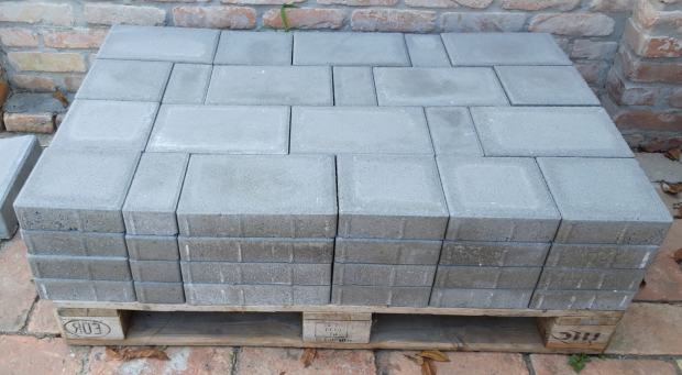 Opločnici Semmelrock Rettango