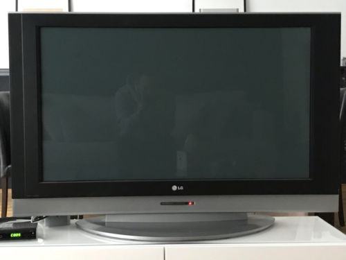 LG 42 plasma TV