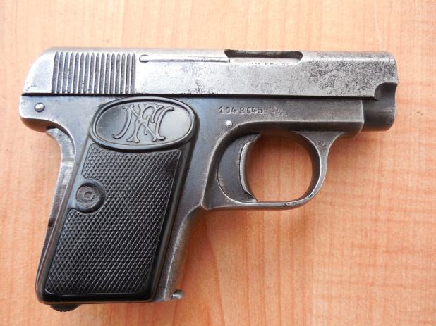 pištolj Browning M1906