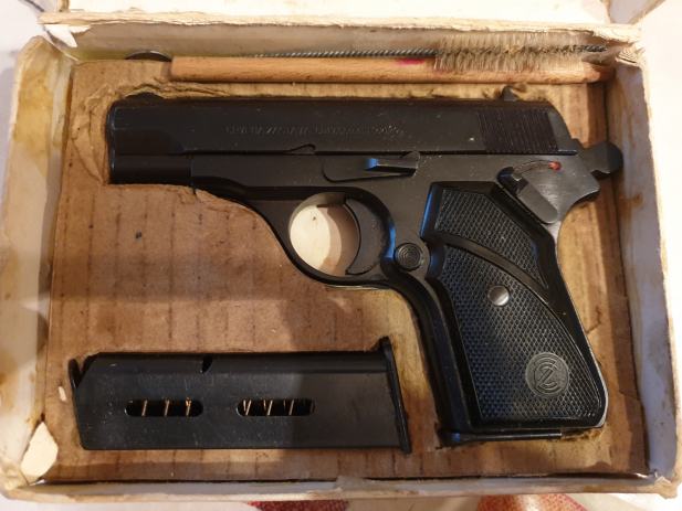 Pištolj CZ 7.65 mm Browning