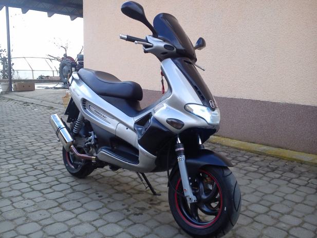 Gilera Runner 200 VXR, 2004 god.