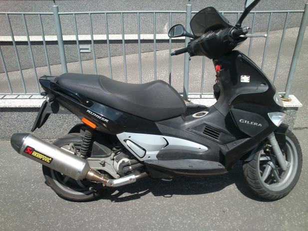 Gilera Runner 200 VXR (stage 1 tuning + Akrapovič), 2006 god.