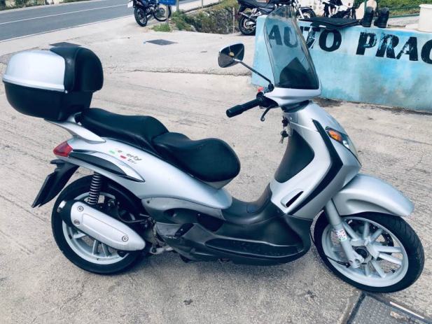 Piaggio Beverly 250, 2004 god.