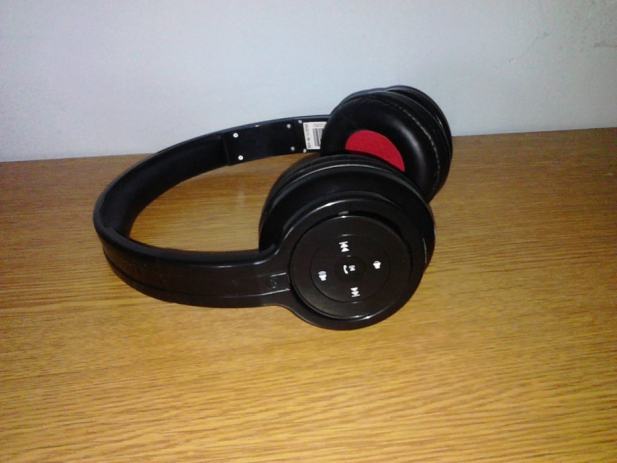 Bluetooth bezicne slusalice sa mikrofonm za razgovor i slusanje muzike