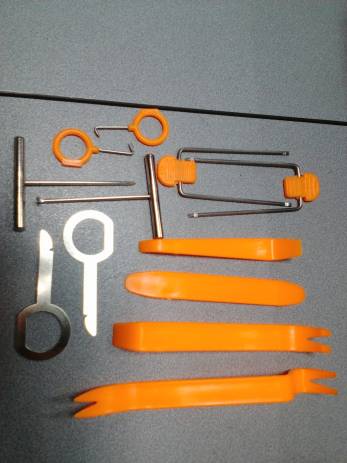 Plastične poluge alat za skidanje tapecirunga + radio set