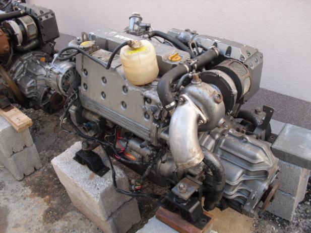 2X YANMAR 4LH-HTE 140hp sa kopcama,istrument tablama i propelama.