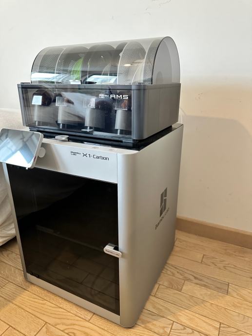 Bambu Lab X1C + AMS 3D printer