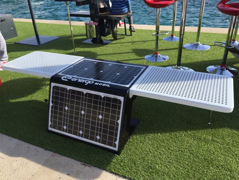 SOLAR BENCH SOOFA SMART PRODUCTS Energomobil