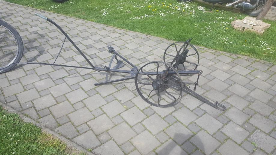 Staro orudje za obradu zemlje