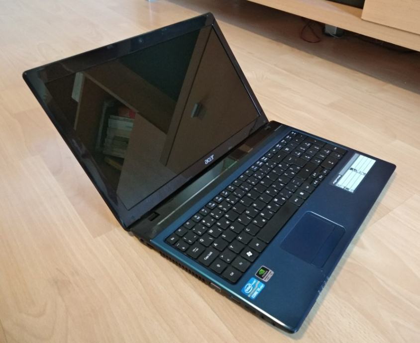 Acer Aspire 5750ZG - Core i5 2430M / Nvidia GT 520M / 15.6 HD LED