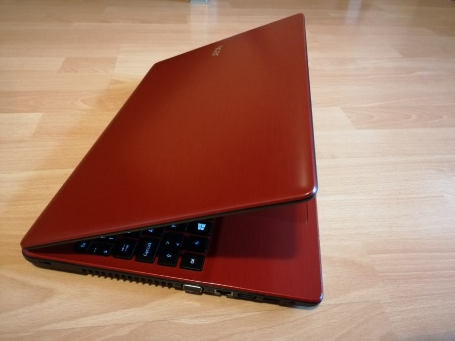 Acer Aspire E5-511 - Core i3 4005 / 8GB RAM / Nvidia 2GB / 15.6 LED