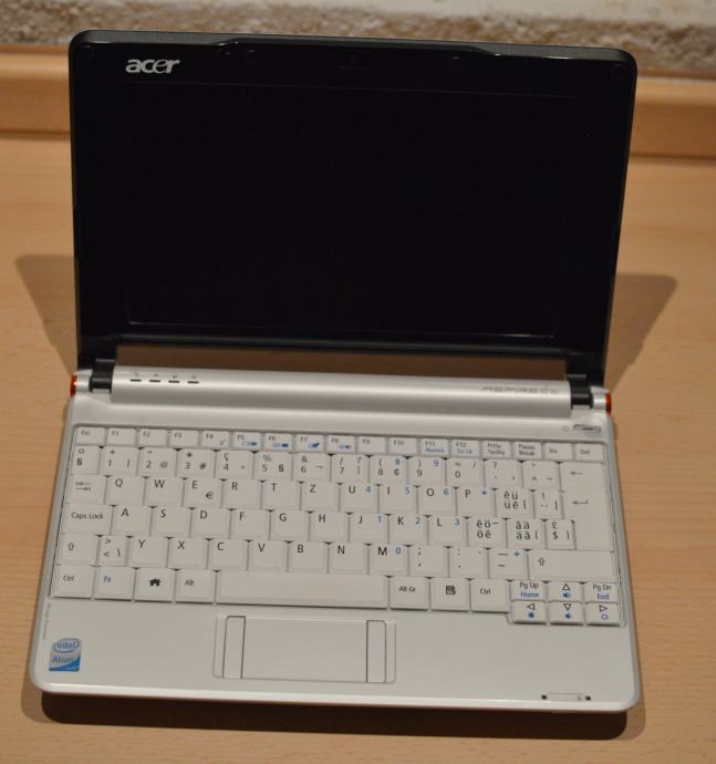 Acer Aspire One ZG5 8.9 netbook
