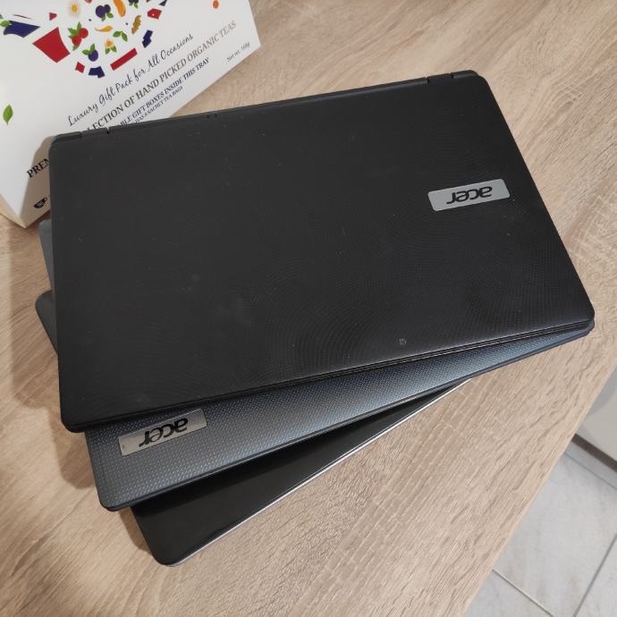 Acer - komplet tri laptopa