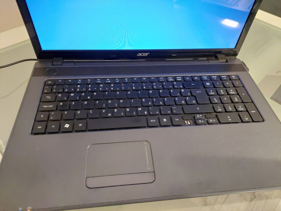 ACER LAPTOP 17 incha EKRAN