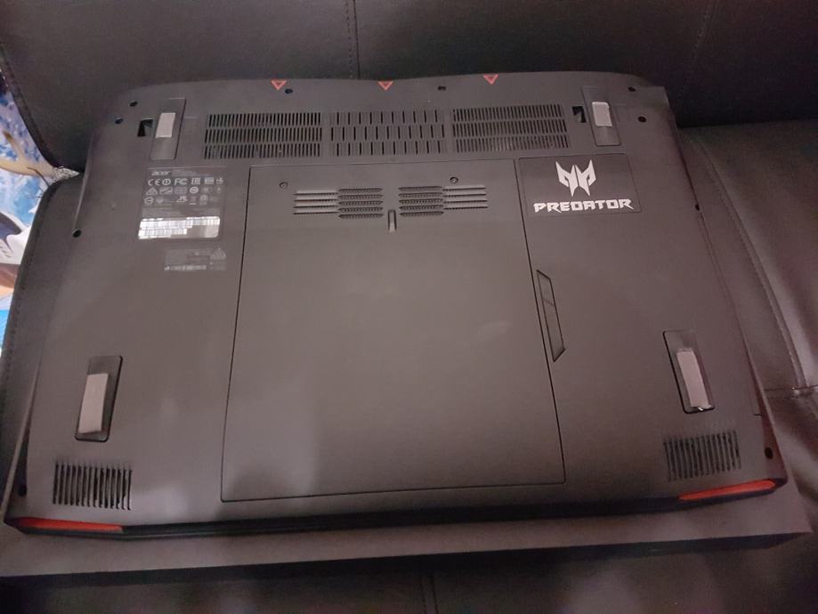 Acer Predator 17 G5-793-17.3 Core i7 6700HQ -16GB RAM 256GB SSD +1TB