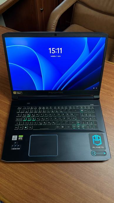 Acer Predator Helios 300 17” i7 RTX gaming laptop