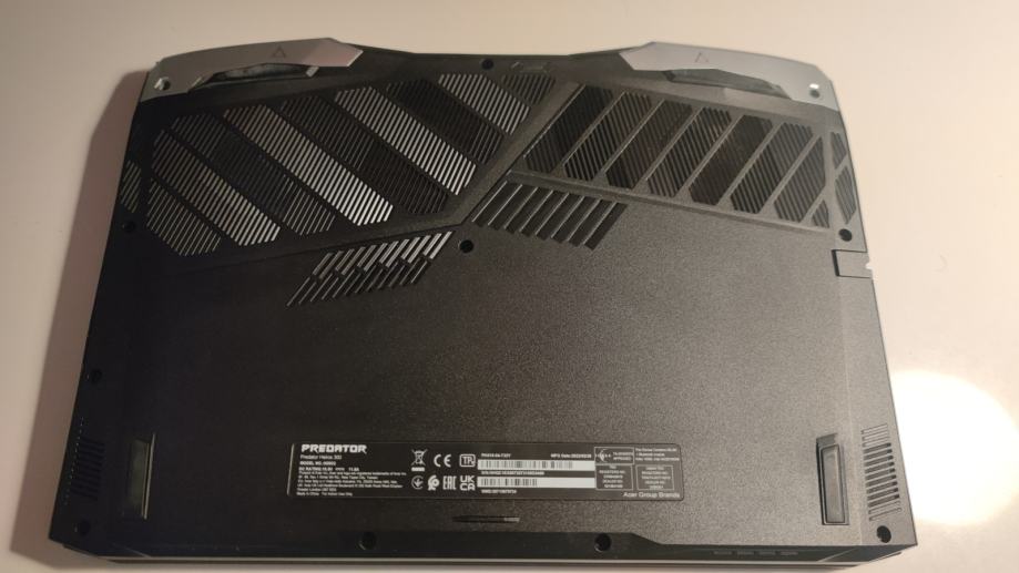 Acer Predator Helios 300 (2021)