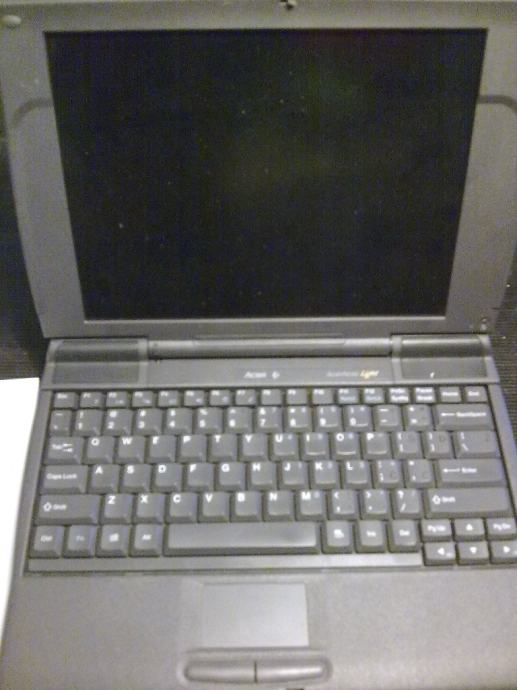 stari laptop