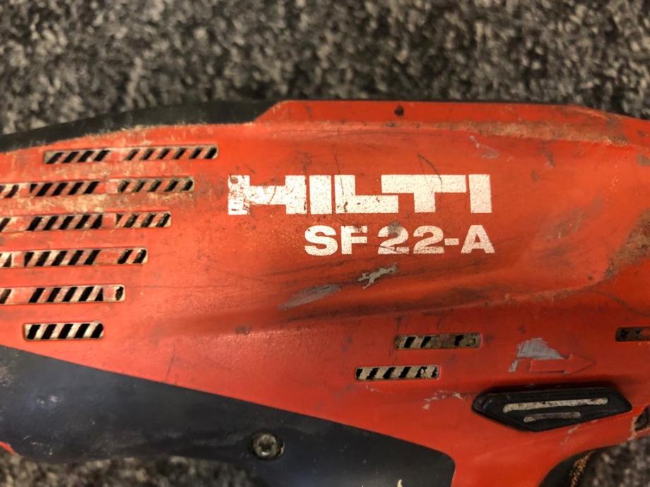 HILTI SF-22-a AKU BUŠILICA/ 2 BATERIJE. R1/ RATE!