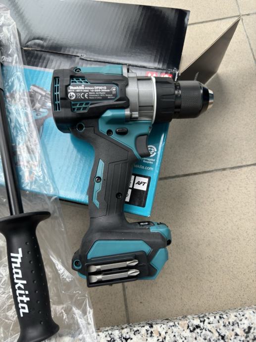 Makita df001 bušilica -odvijač 40V