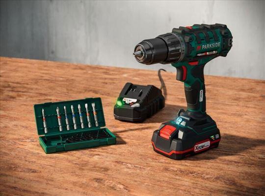 Parkside acu odvijač kompetet bateirje i punjač uključeni i set bitova