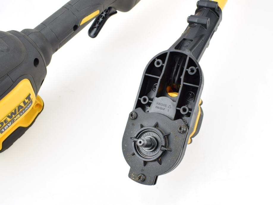 DeWalt - Aku trimer - 18V - DCM561P1