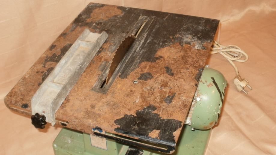 MALI PRIJENOSNI CIRKULAR 700 WATA