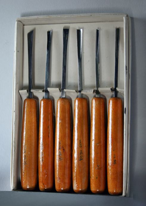 NOŽEVI ZA DRVOREZ ILI LINOREZ