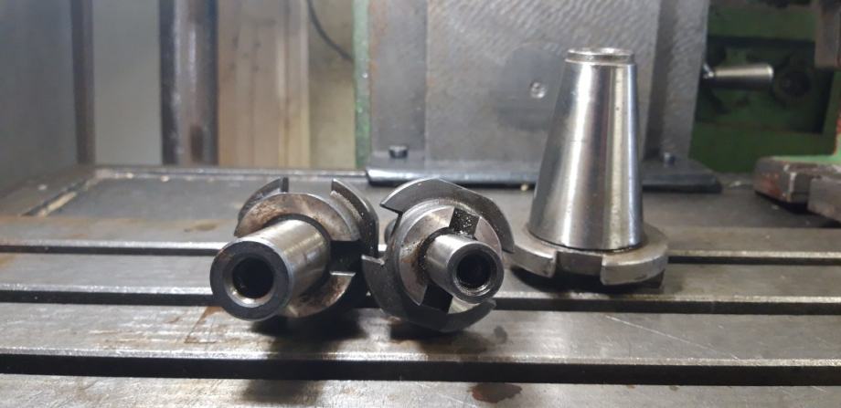 Adapter ISO 40, SK40 na SK 30, ISO 30 i dva trna ISO 30, držač alata