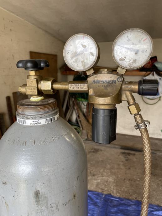 Varstroj Varmig 165 aparat za zavarivanje CO2 sa velikom bocom