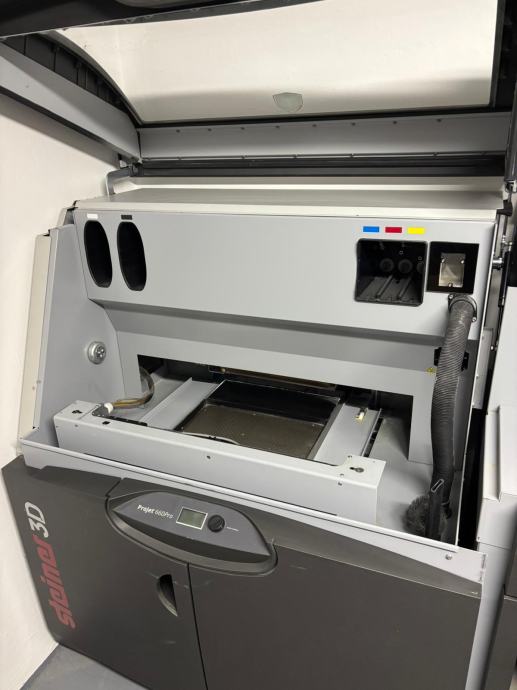 PRODAJE SE: ProJet 660 Pro – Full Color 3D printer za profesionalce
