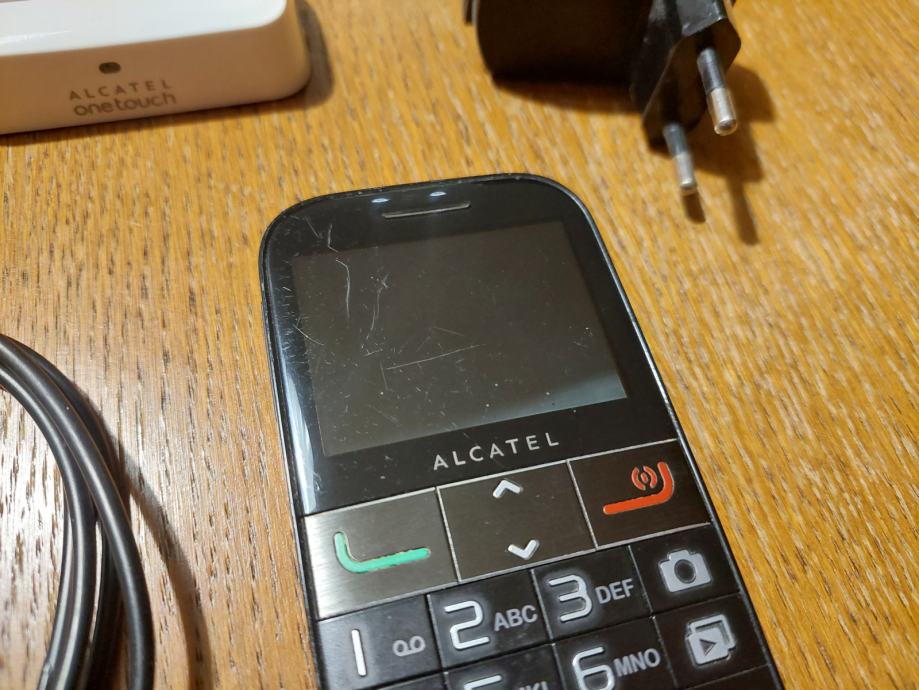 Alcatel 2001x mobitel za starije osobe