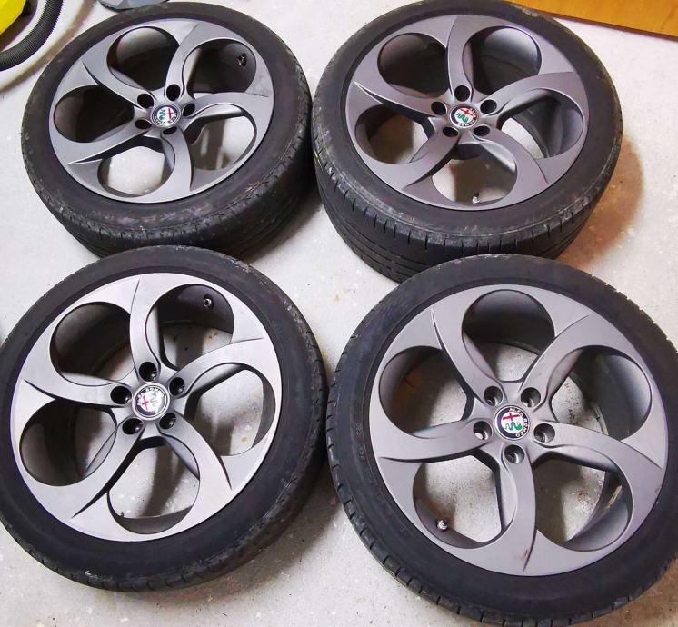 Alfa Romeo Giulia alu felge 18 5x110 + nove ljetne gume