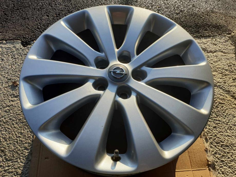 Alu felge 17 5x105 ET42 OEM OPEL TPMS Astra J i K Mokka CHEVROLET