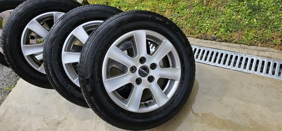 Alu felge Borbet 15 razmak rupa 5x112