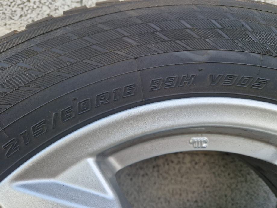 Alu felge s zimskim gumama yokohama 215/60/16