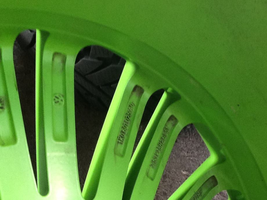 Golf V r32 ALU felge sa novim gumama 215/35/18, PRILIKA!!!! 3800 kuna