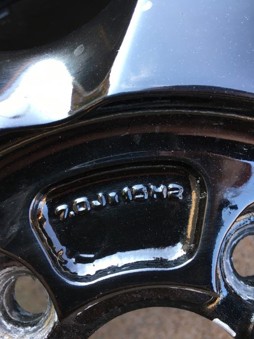 Momo Quasar 4x100, 15x7J