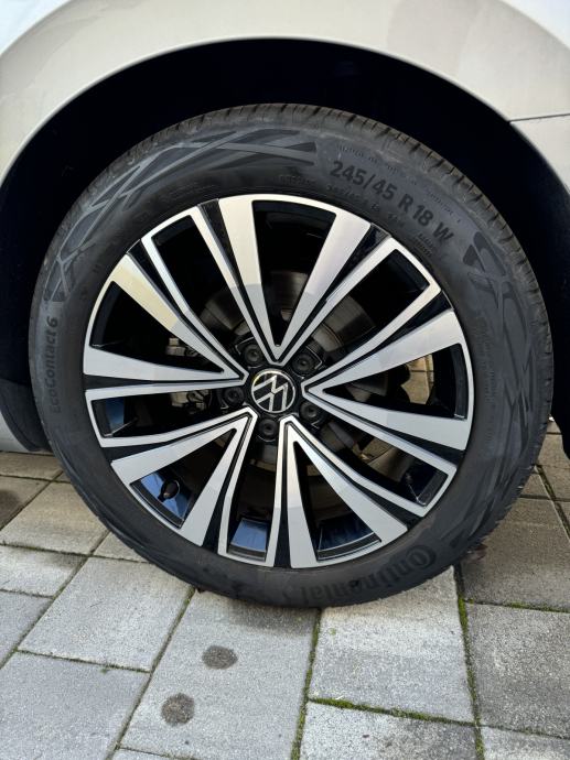 Sniženo! Orig VW Muscat felge 245 45 R18W+Continental EC6 - dot 4223