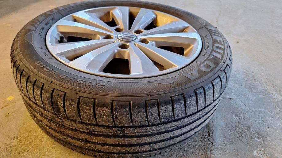 Original VW (Golf 7) alu felge 16 sa ljetnim gumama