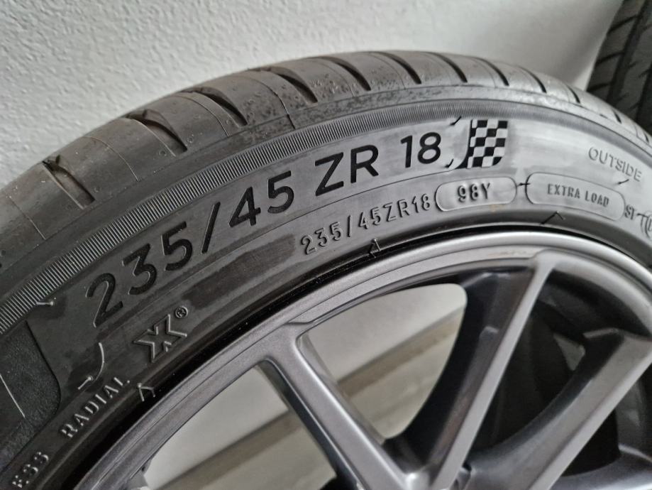 Tesla 3 Alu felge + gume Michelin - NOVO 235/45/18