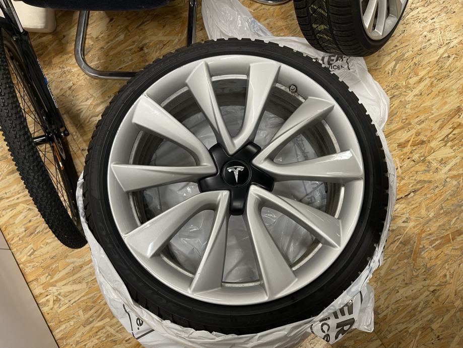 Tesla Model 3 Performance felge 20 4 kom.