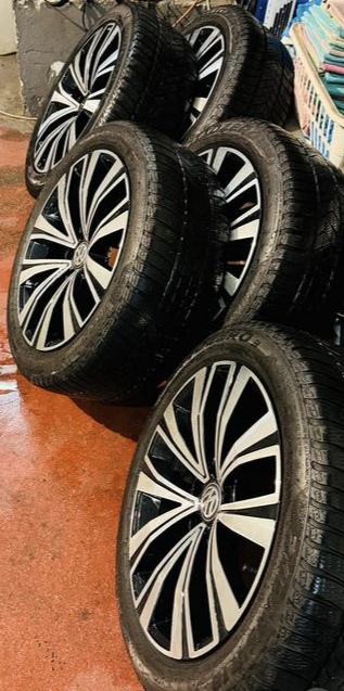 VW Arteon model Muscat original alu 18, s zimskim 245/45