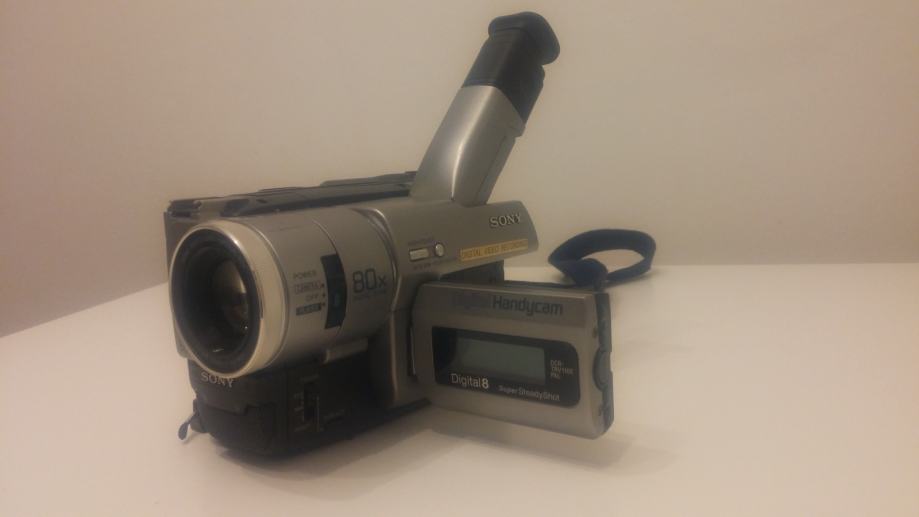 Sony DCR-TRV110E 8/Hi8 kamera + torbica