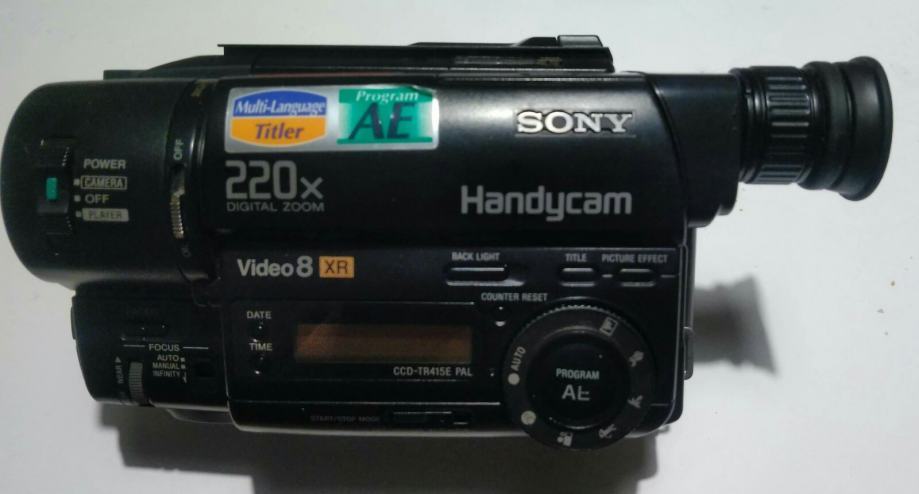 Sony video kamera - CCD-TR511E - rezervirano