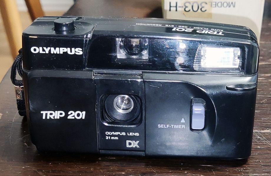 Analogni fotoaparat OLYMPUS TRIP 201