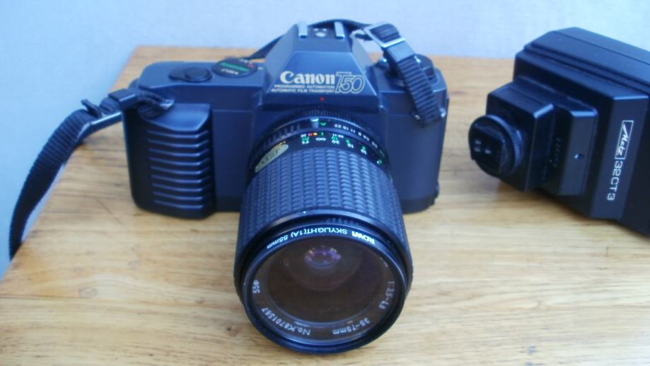 CANON T50 + UNITOR MC AUTO ZOOM 35-75/3,5-4,8 + METZ 32CT3 + TORBA