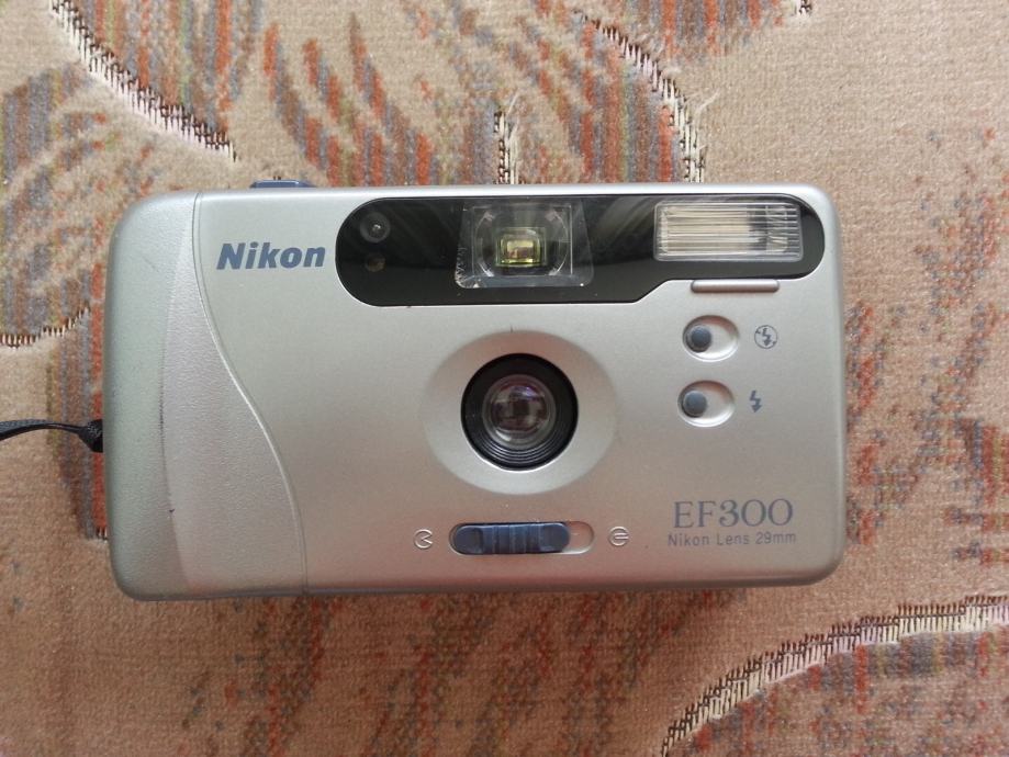 Fotoaparat NIKON EF300